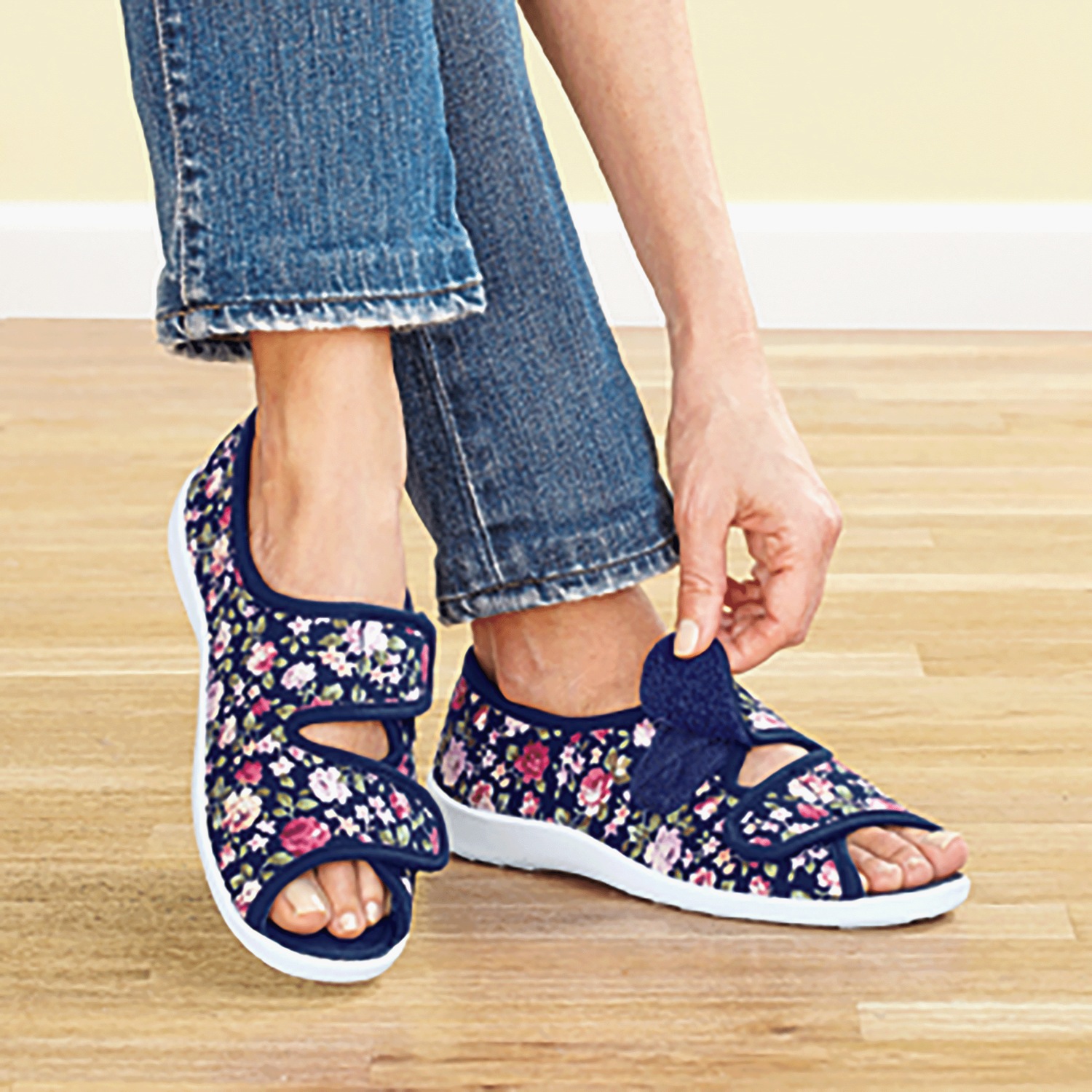 Millie Touch Closure Shoe | Amerimark